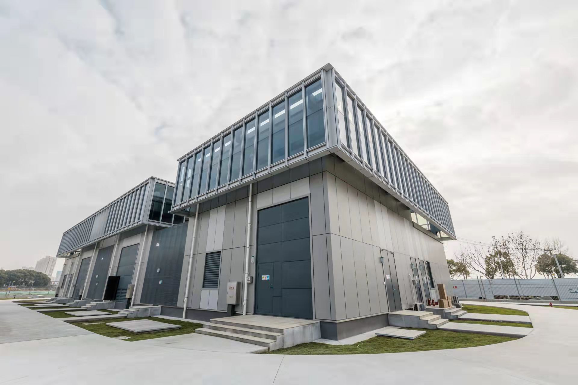 能源绿色转型 电力基建先行