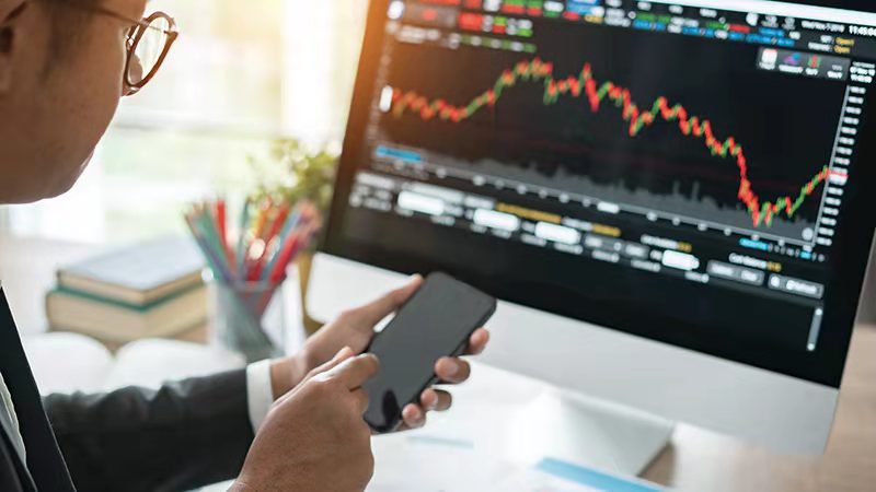 证监会等三部委发布《QFII、RQFII办法》，11月1日起施行